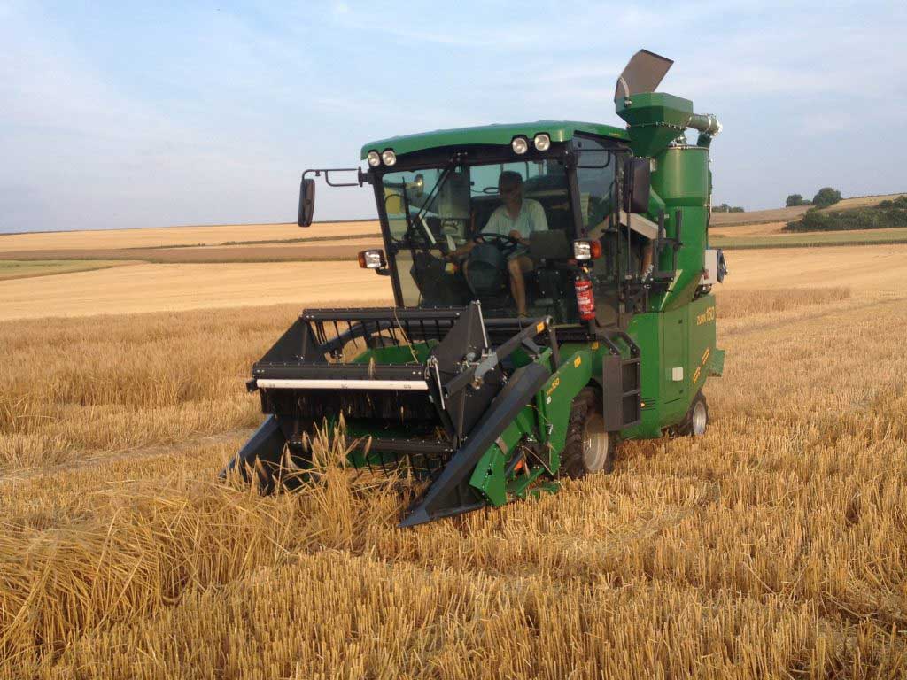 Moissonneuses-batteuses d'expérimentation végétale | Ephydia